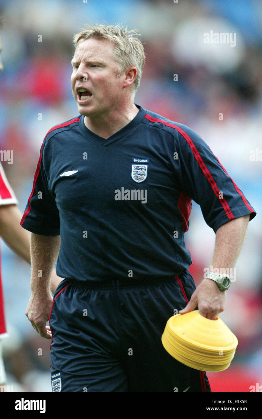 SAMMY LEE ENGLAND COACHING STAFF CITY OF MANCHESTER STADIUM MANCHESTER ...
