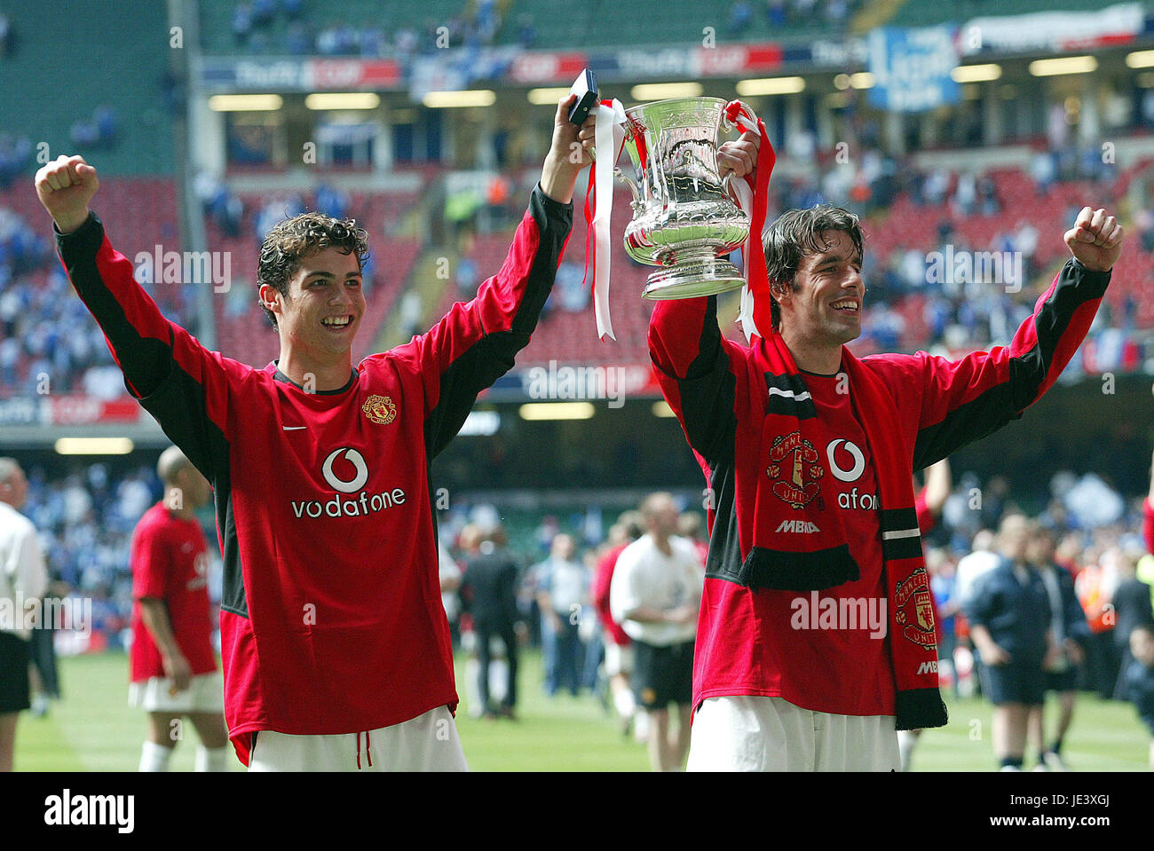 Fa cup final 2004 hi-res stock photography and images - Alamy