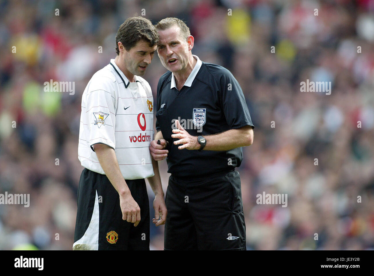 Manchester united arsenal roy keane hi-res stock photography and images ...