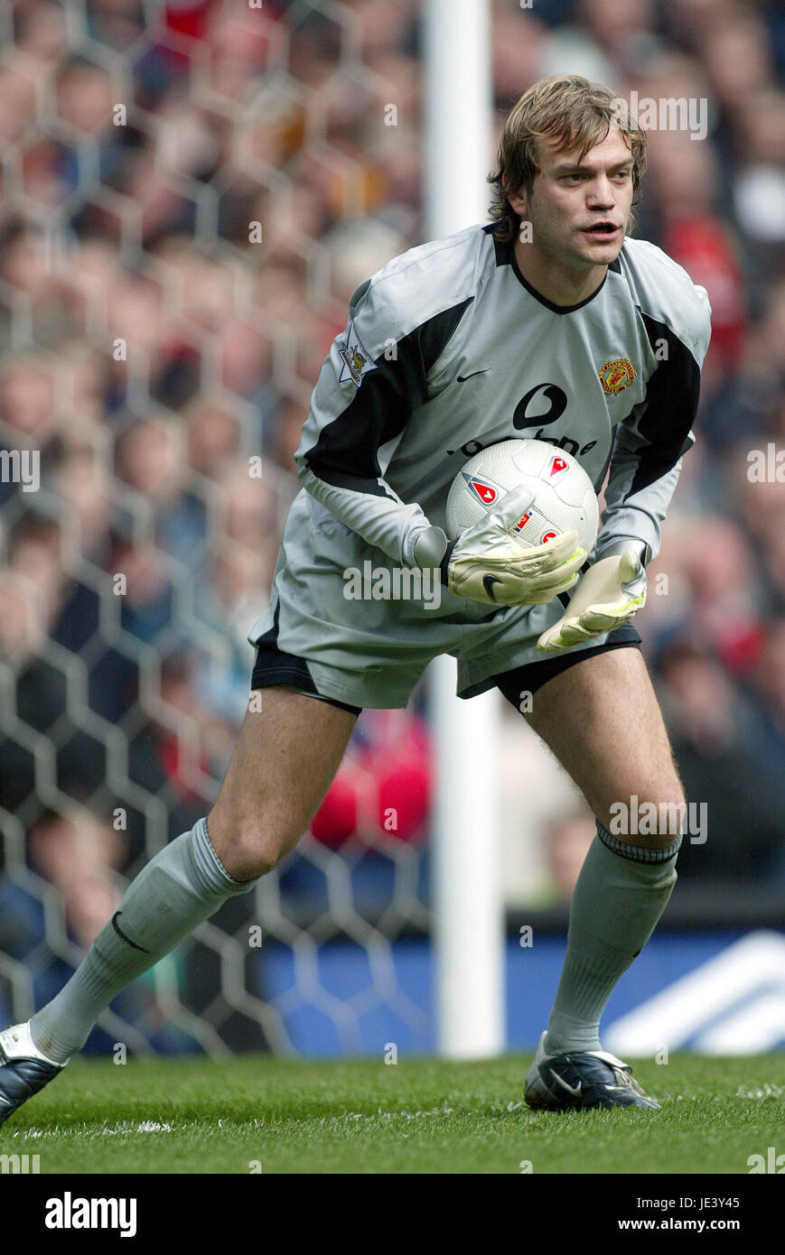 ROY CARROLL MANCHESTER UNITED FC VILLA PARK ASTON BIRMINGHAM ENGLAND 03 ...