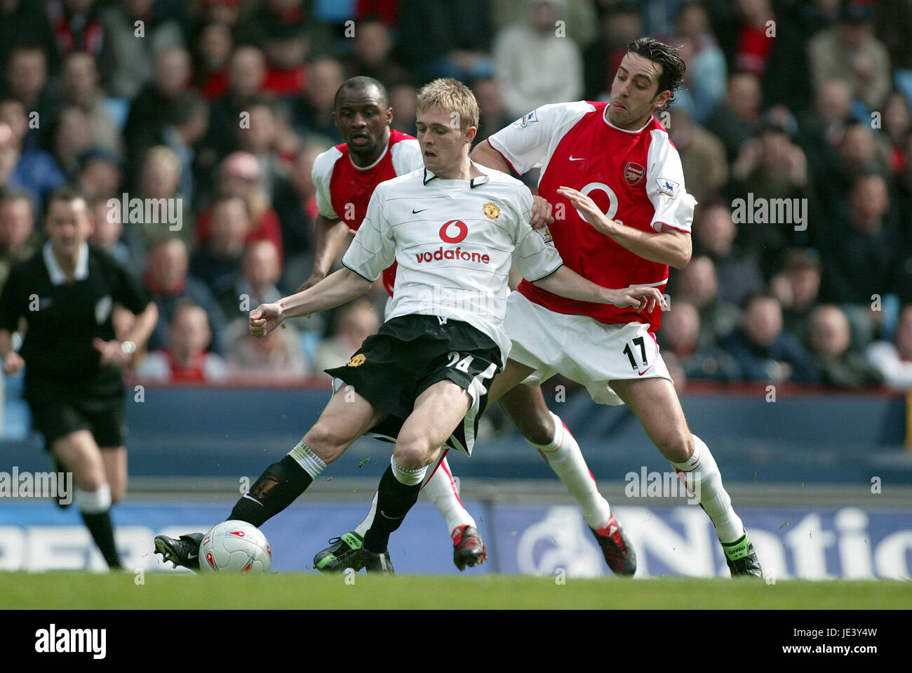 DARREN FLETCHER & EDU ARSENAL V MANCHESTER UTD VILLA PARK ASTON ...