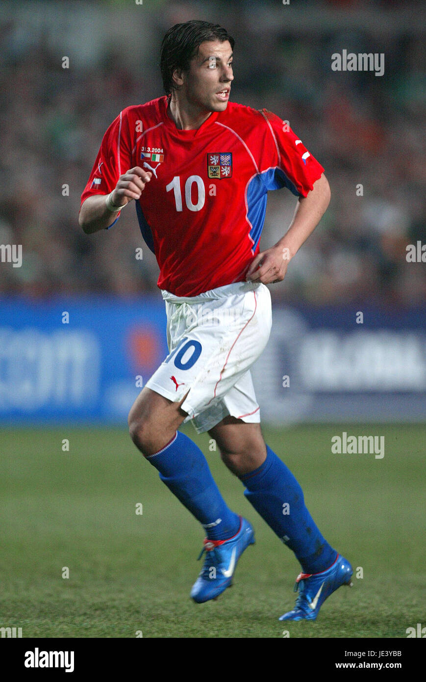 MILAN BAROS CZECH REPUBLIC & LIVERPOOL FC LANSDOWNE ROAD DUBLIN IRELAND ...