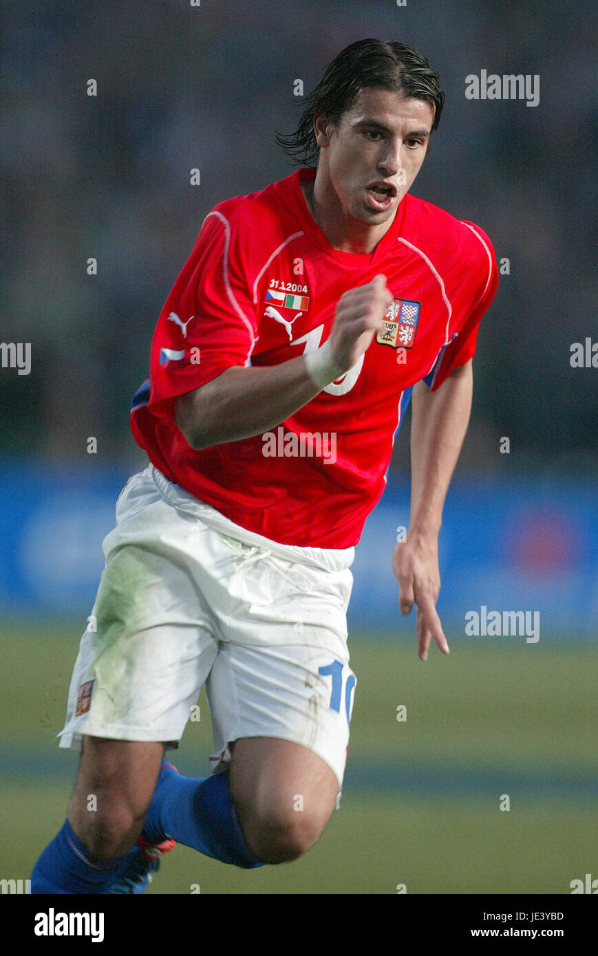 MILAN BAROS CZECH REPUBLIC & LIVERPOOL FC LANSDOWNE ROAD DUBLIN IRELAND ...