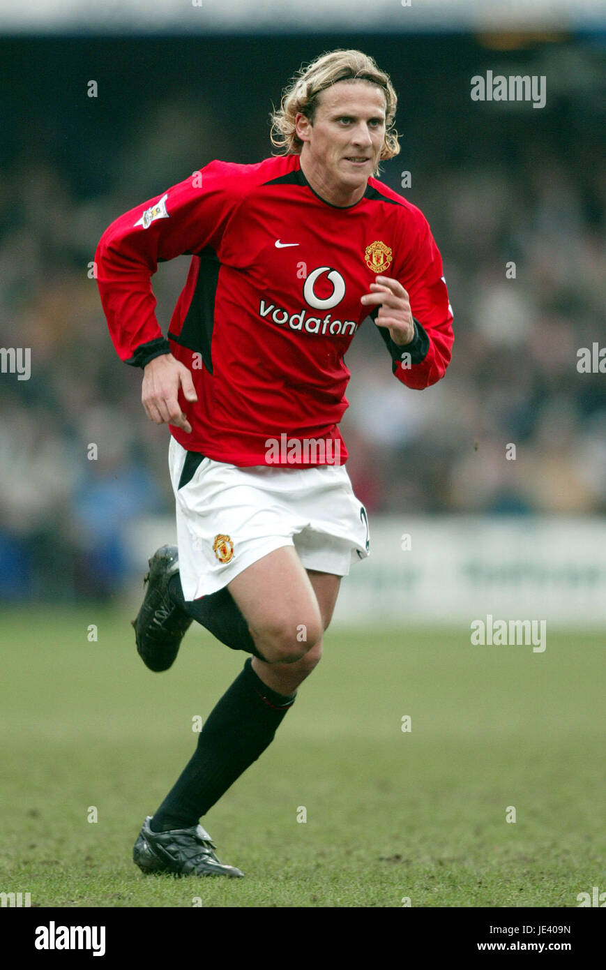 Diego forlan manchester united fc hi-res stock photography and images ...