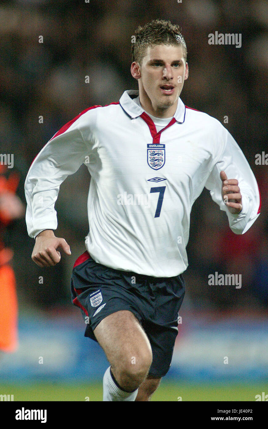 DAVID BENTLEY ENGLAND U21 & ARSENAL FC KC STADIUM HULL ENGLAND 17 ...