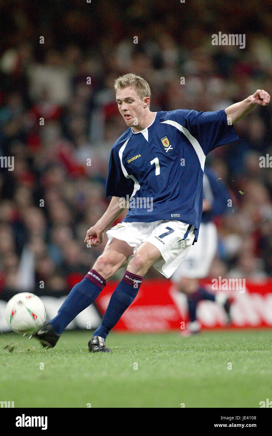 DARREN FLETCHER SCOTLAND & MANCHESTER UTD FC MILLENIUM STADIUM CARDIFF ...