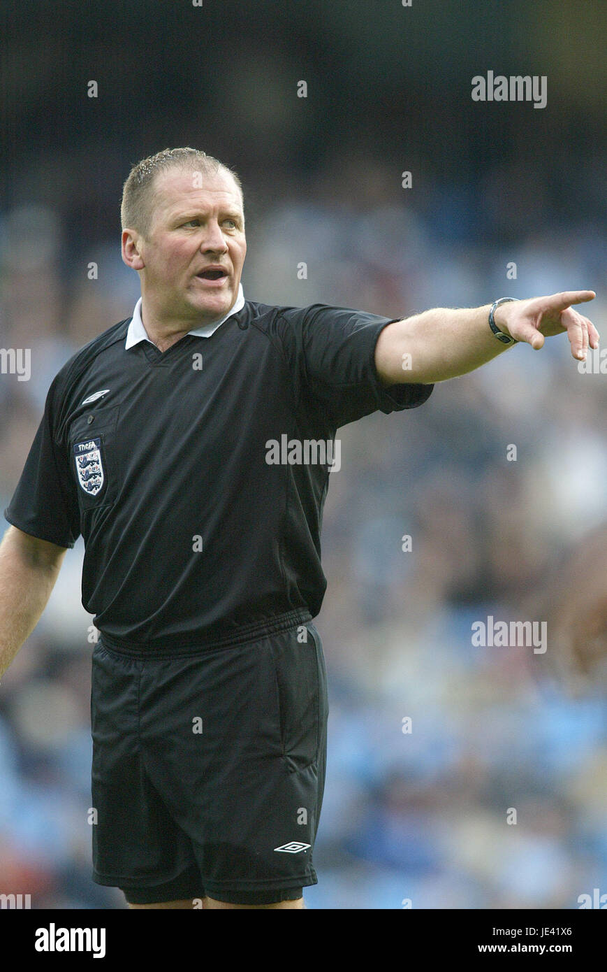 STEVE DUNN PREMIERSHIP REFEREE CITY OF MANCHESTER STADIUM MANCHESTER ...
