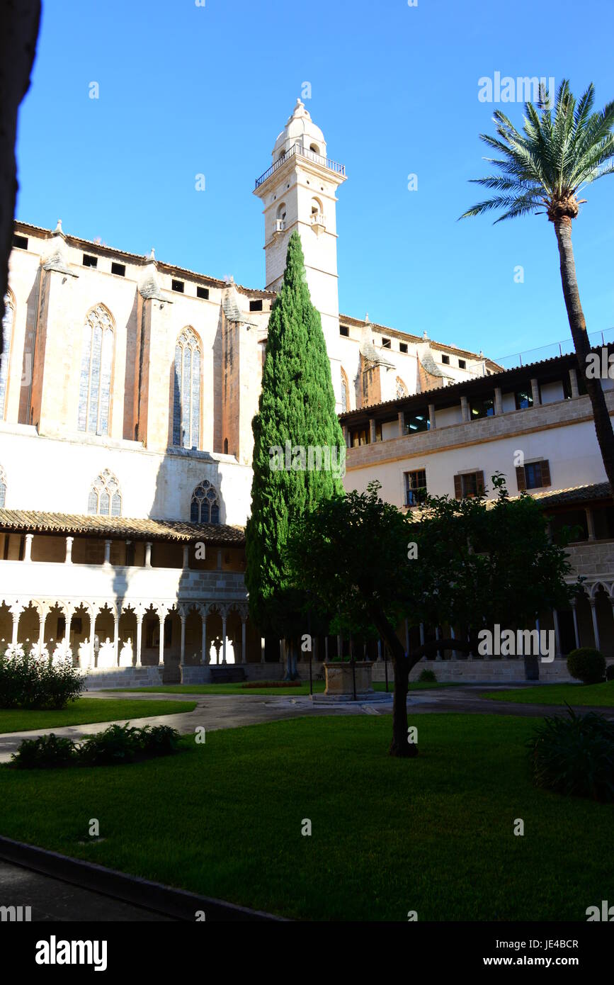 palma de mallorca - monastery san francisco - spain - fassaden Stock ...