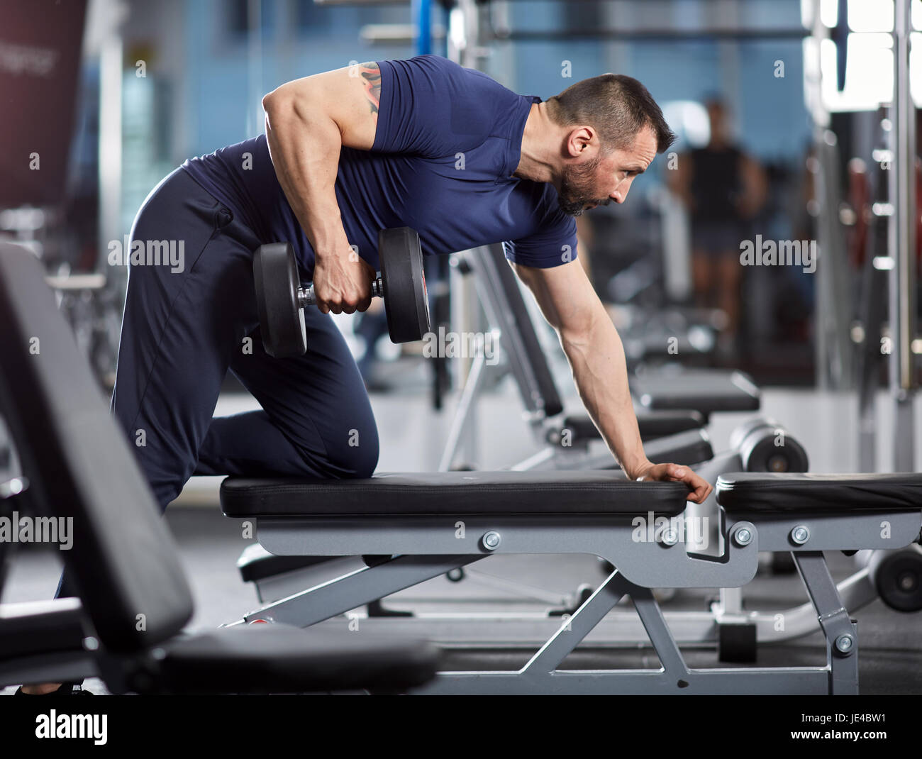 Bench dumbbell row hi-res stock photography and images - Alamy