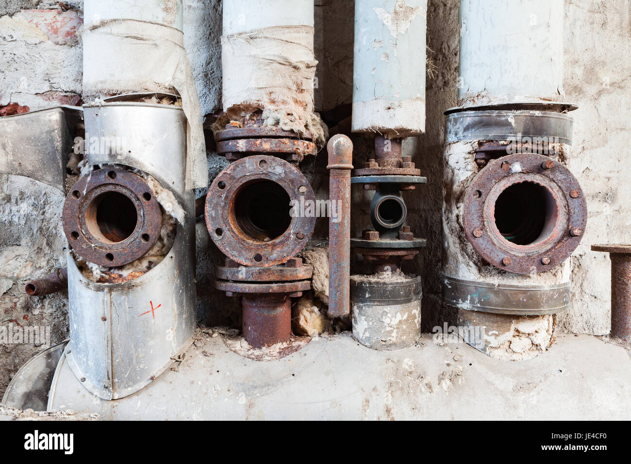 Old piping in abandoned building hi-res stock photography and images ...