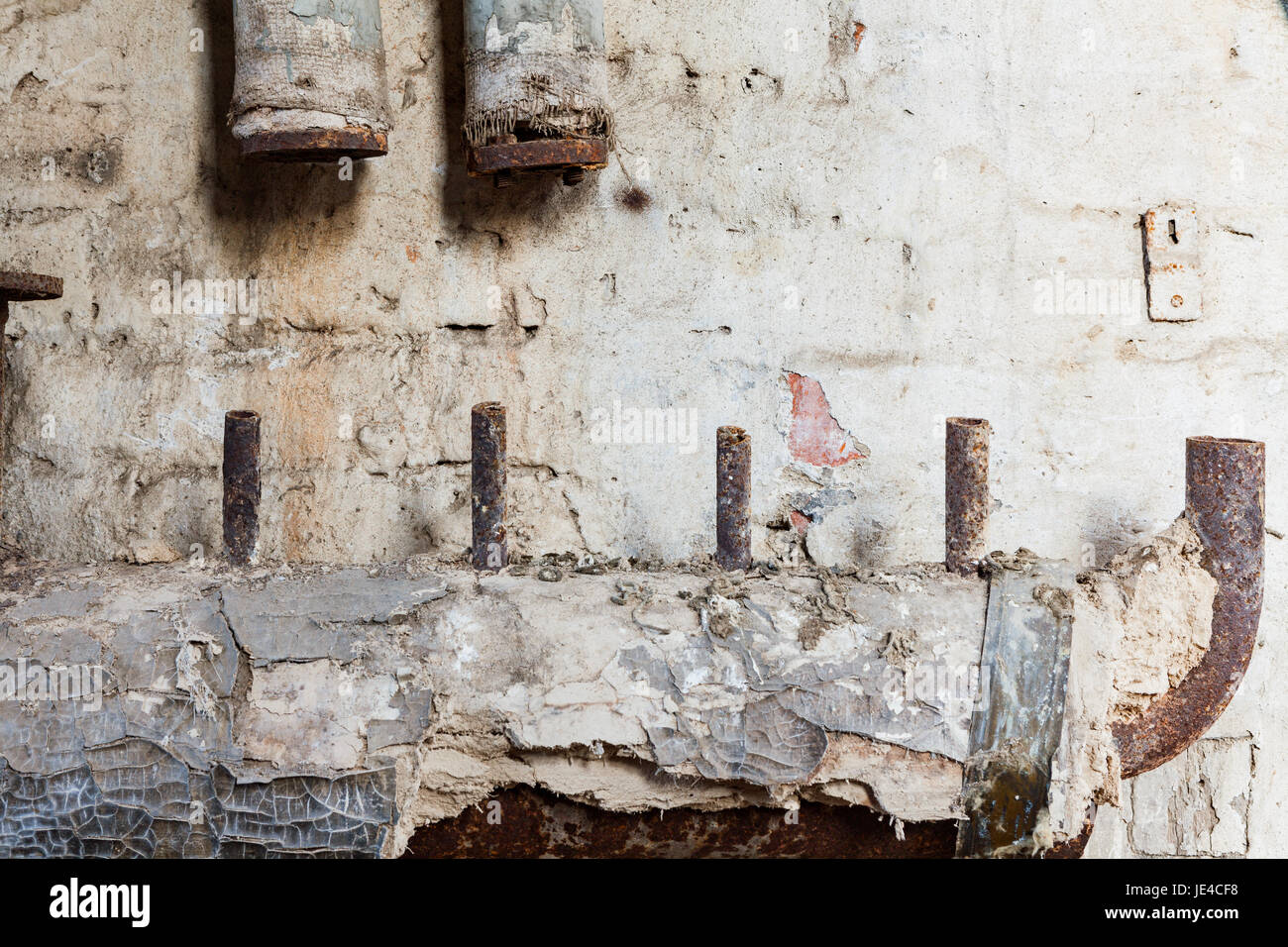 Old piping in abandoned building hi-res stock photography and images ...