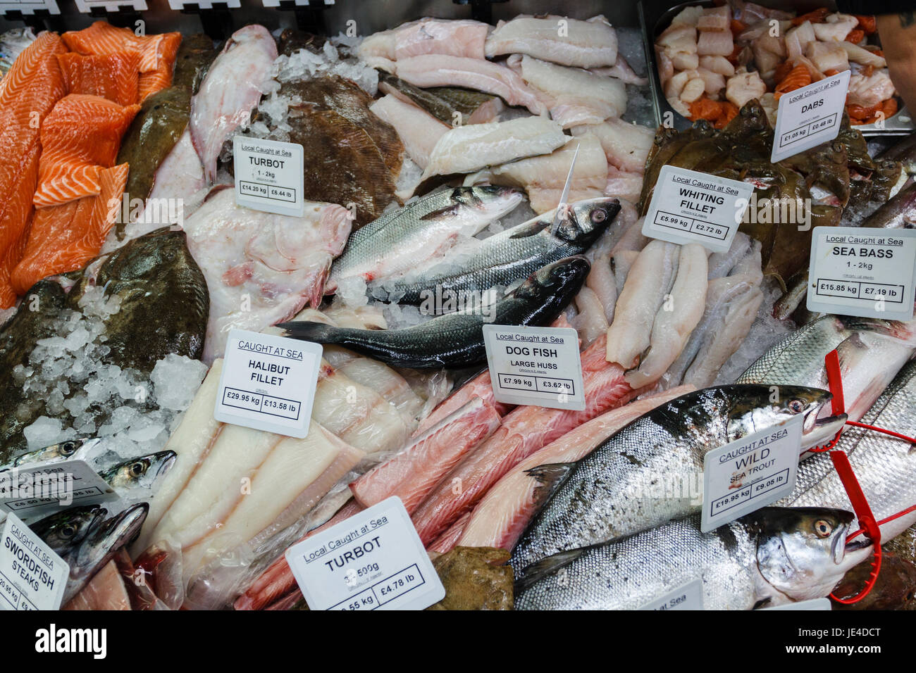 Fishmongers Counter High Resolution Stock Photography and Images - Alamy