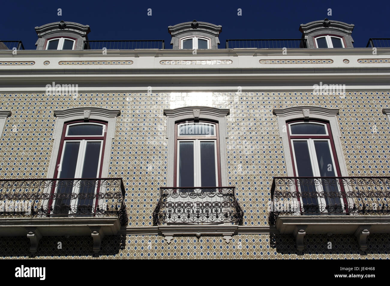 Old building, Lisbon, Portugal Stock Photo - Alamy