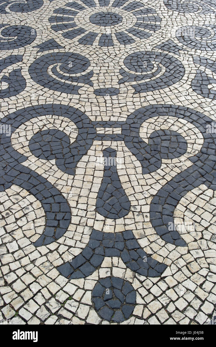 Portuguese pavement, calcada portuguesa Stock Photo - Alamy