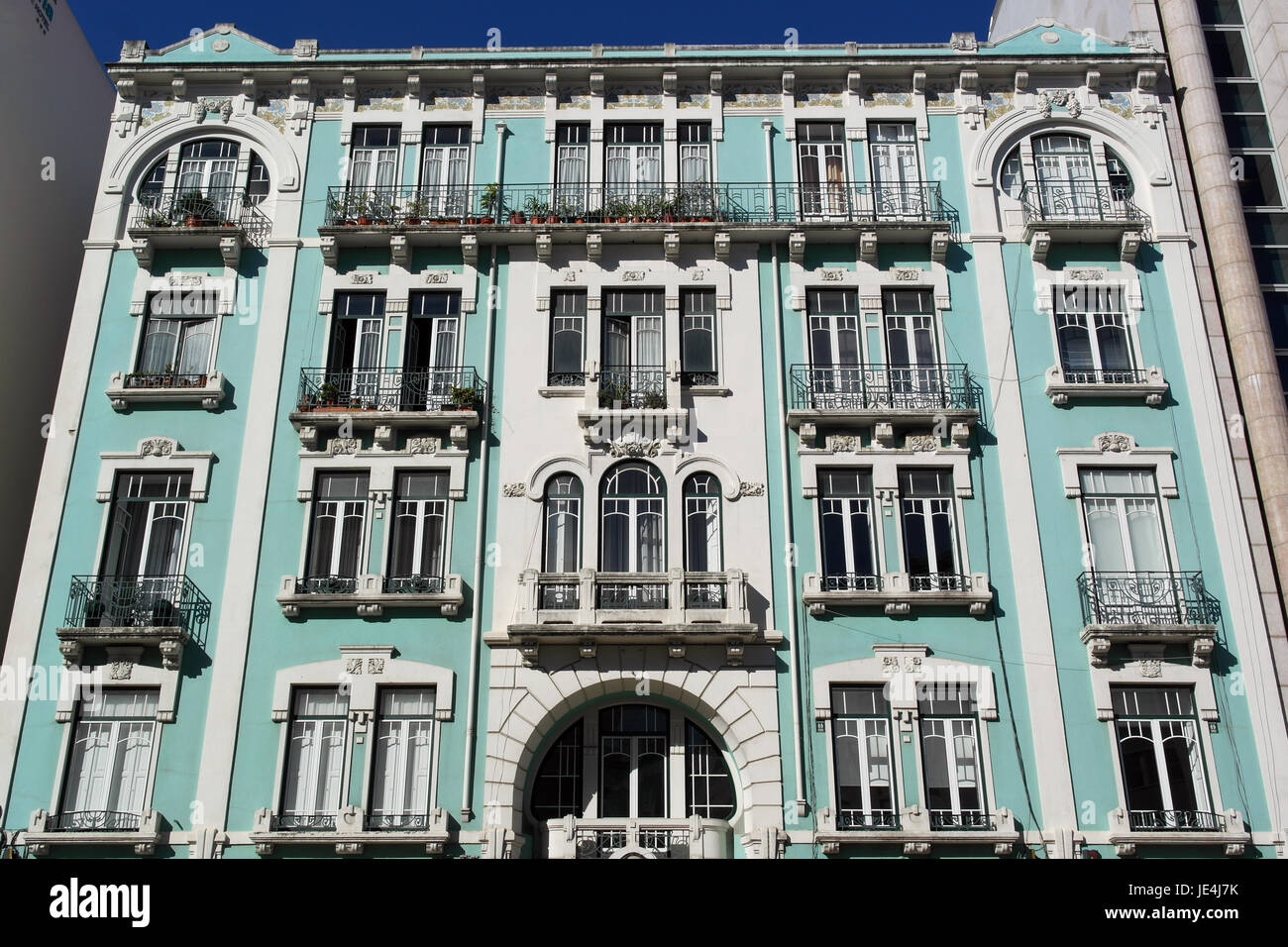 Old building, Lisbon, Portugal Stock Photo - Alamy