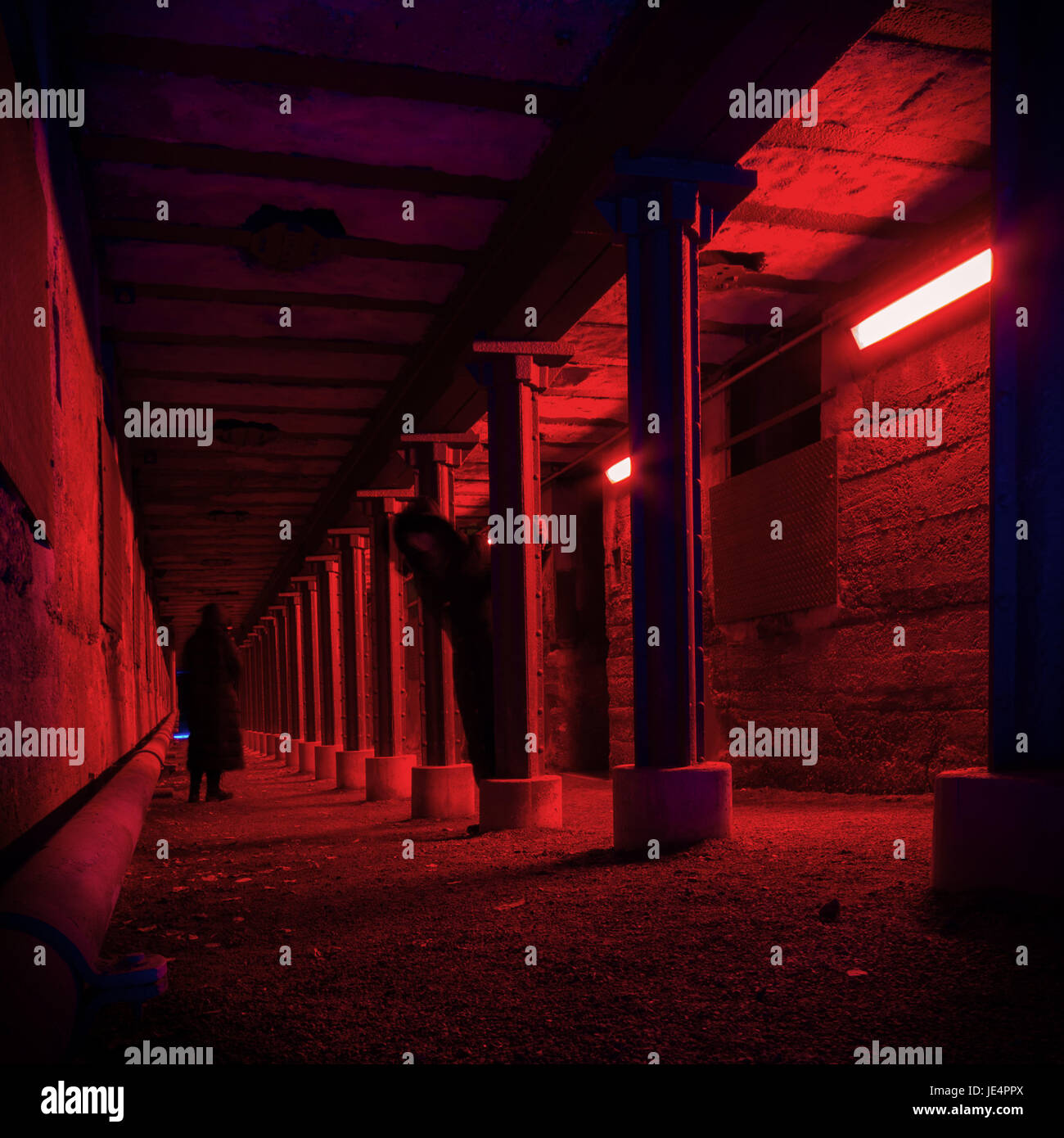 Dark figures hi-res stock photography and images - Alamy