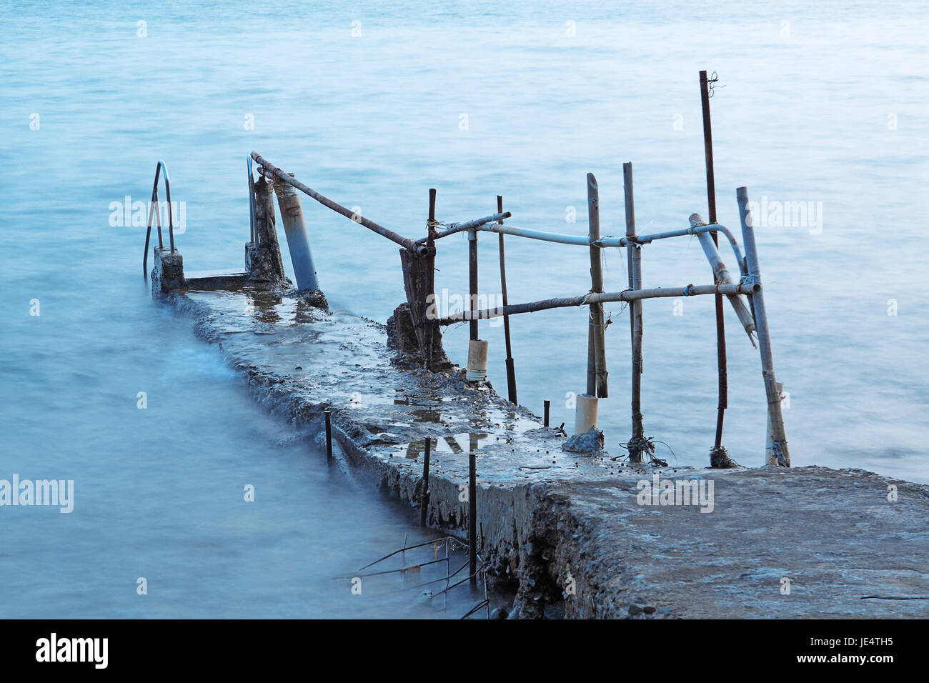 Bathing pavilion (Chinese: 泳棚) is a structure for bathing and swimming ...