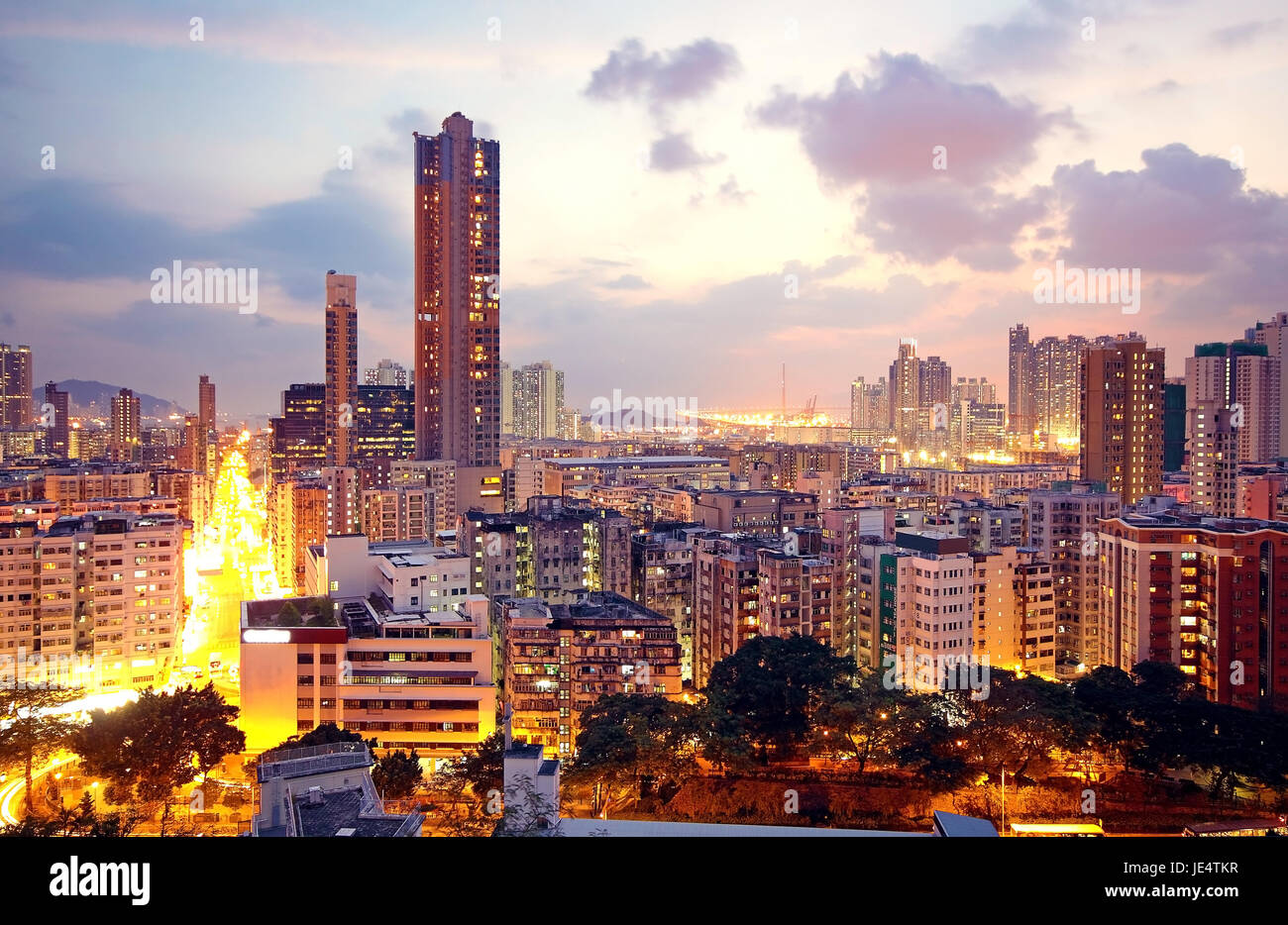 urban city sunset Stock Photo - Alamy