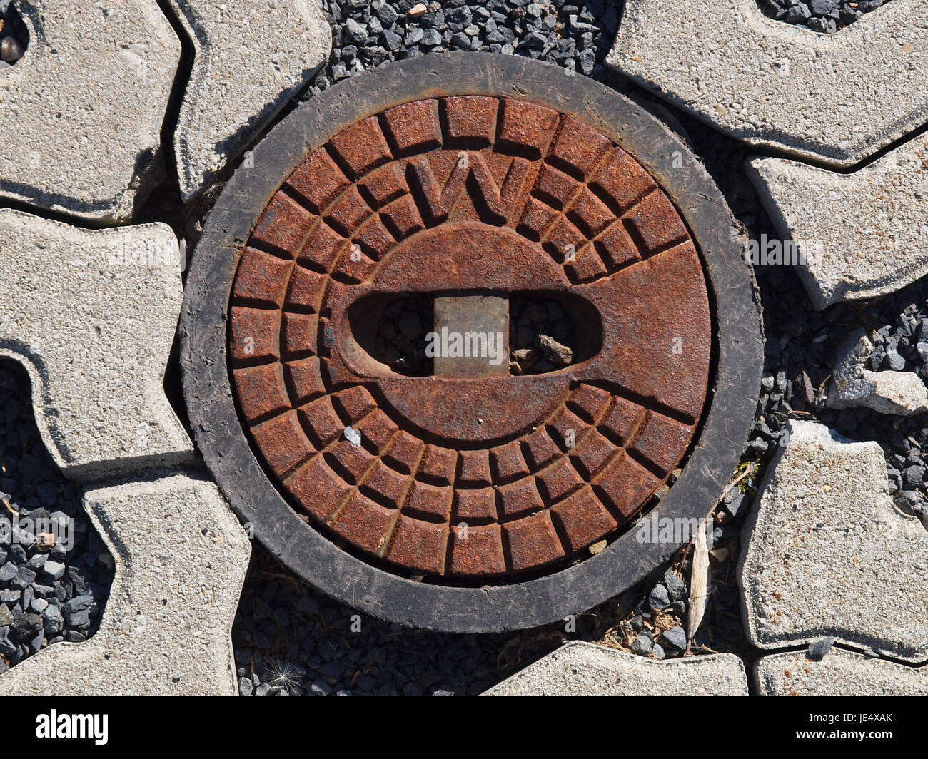 Straßenkappe eines Absperrschiebers Stock Photo - Alamy