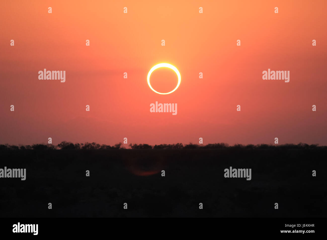 Annular solar eclipse hi-res stock photography and images - Alamy
