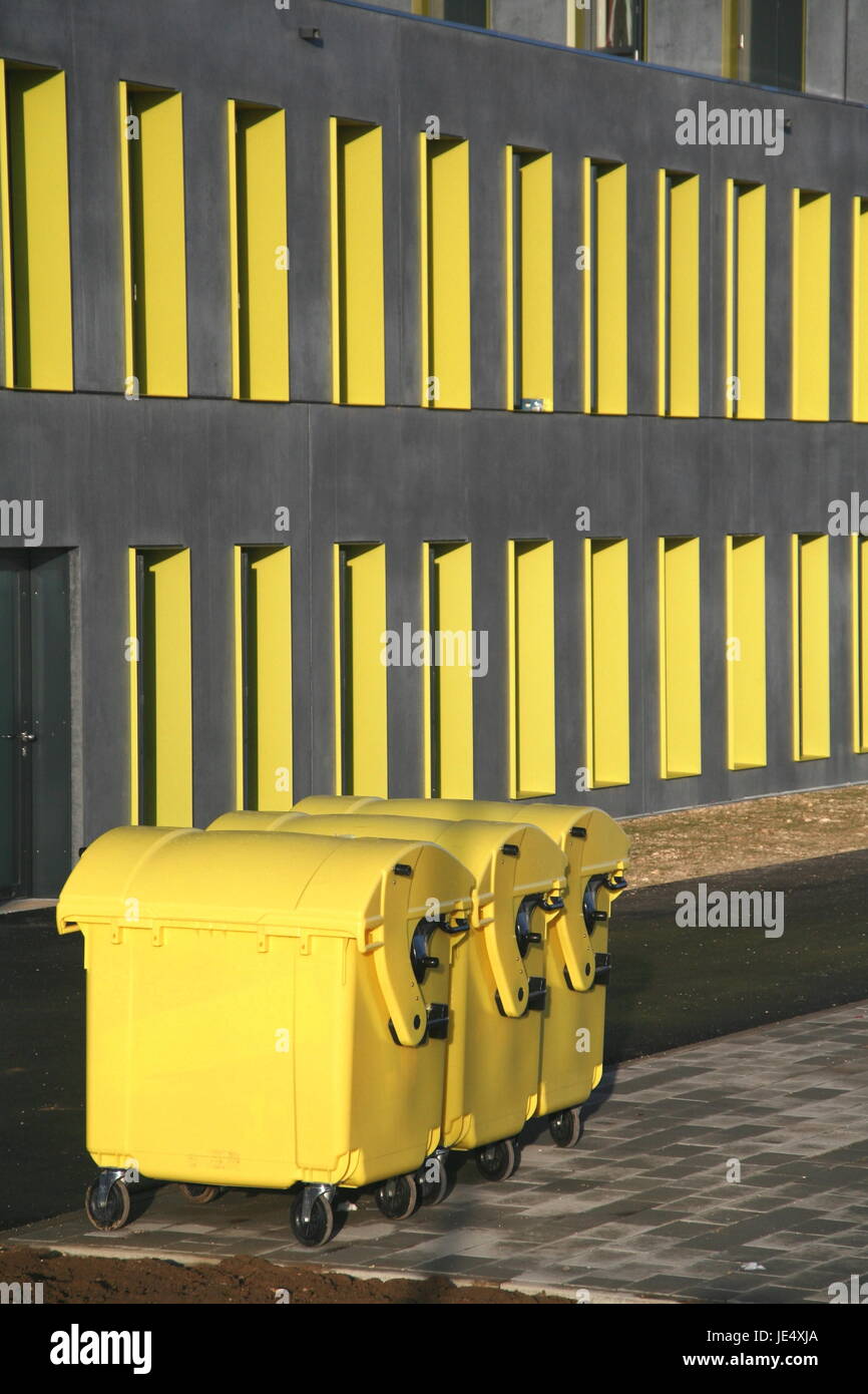 Mullcontainer hi-res stock photography and images - Alamy