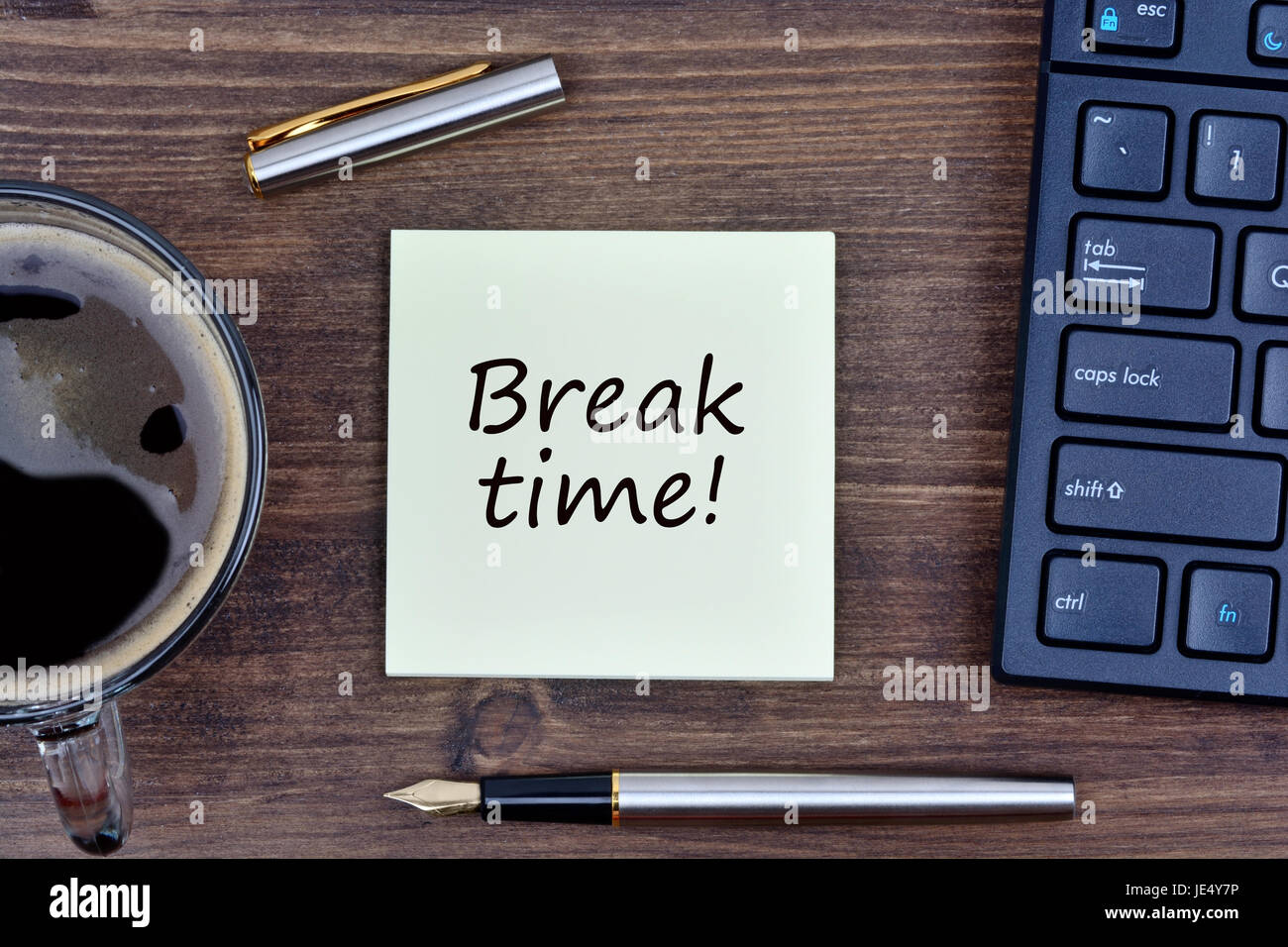 Break time words on notes closeup Stock Photo - Alamy
