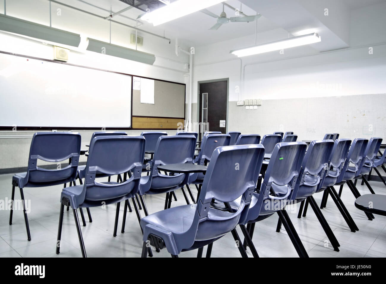 empty classroom with chair and board Stock Photo - Alamy