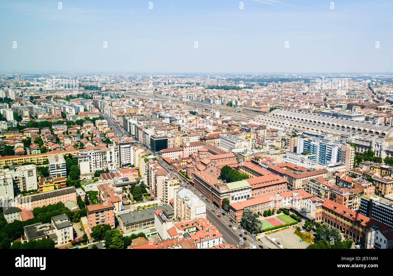 Milano skyline 39 floors Palazzo Regione Lombardia Stock Photo - Alamy