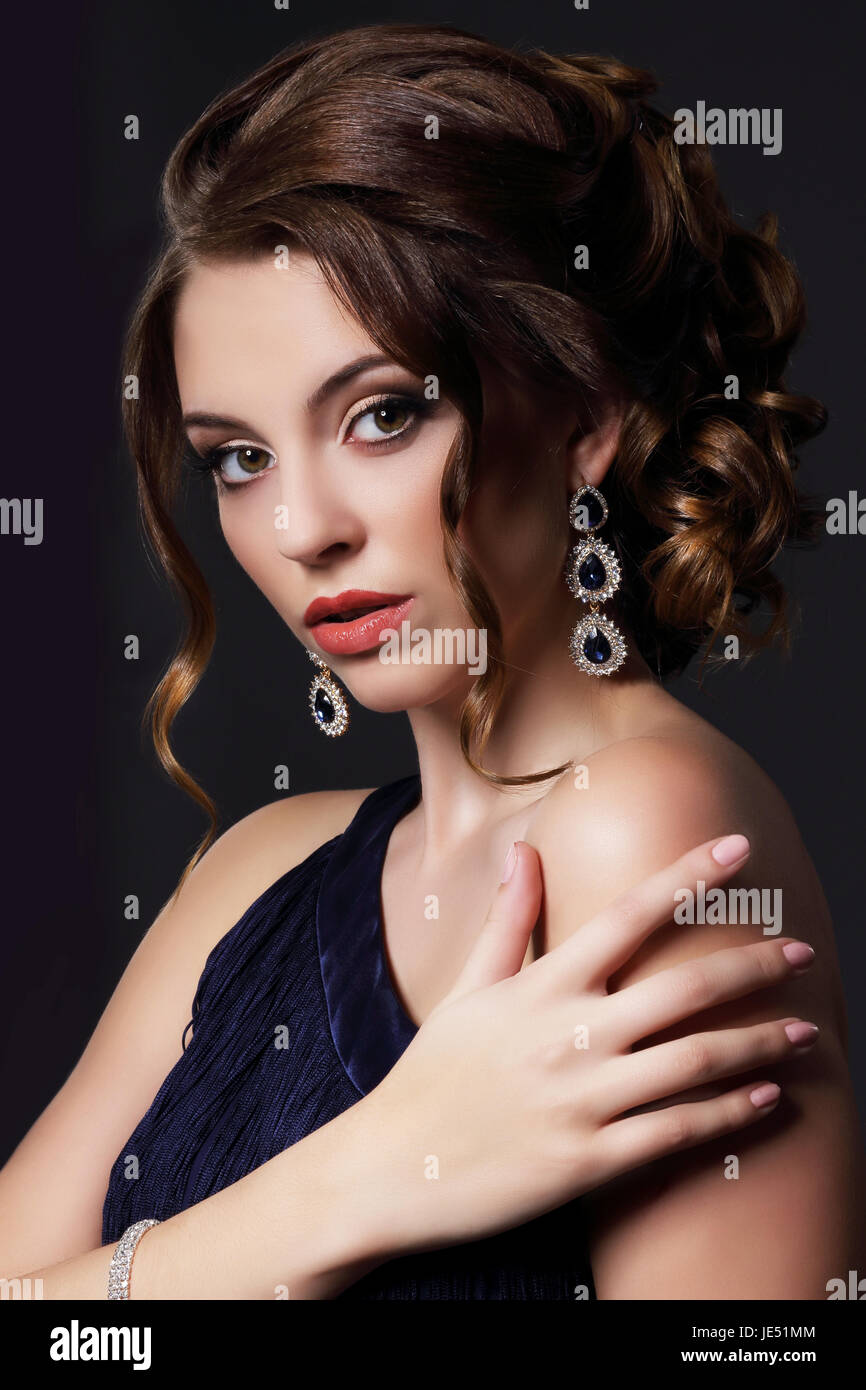 Classy, luxurious, fashion model hi-res stock photography and images ...