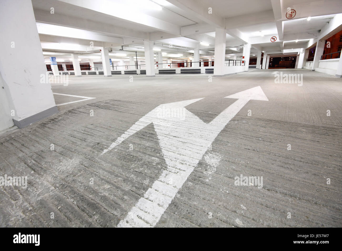 Interior multi story car park hi-res stock photography and images - Alamy