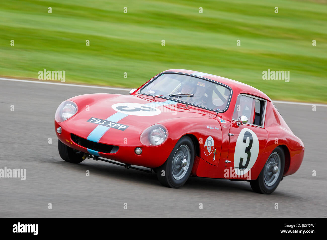 1962 WSM Midget with driver Graham Robson during the Weslake Cup race ...