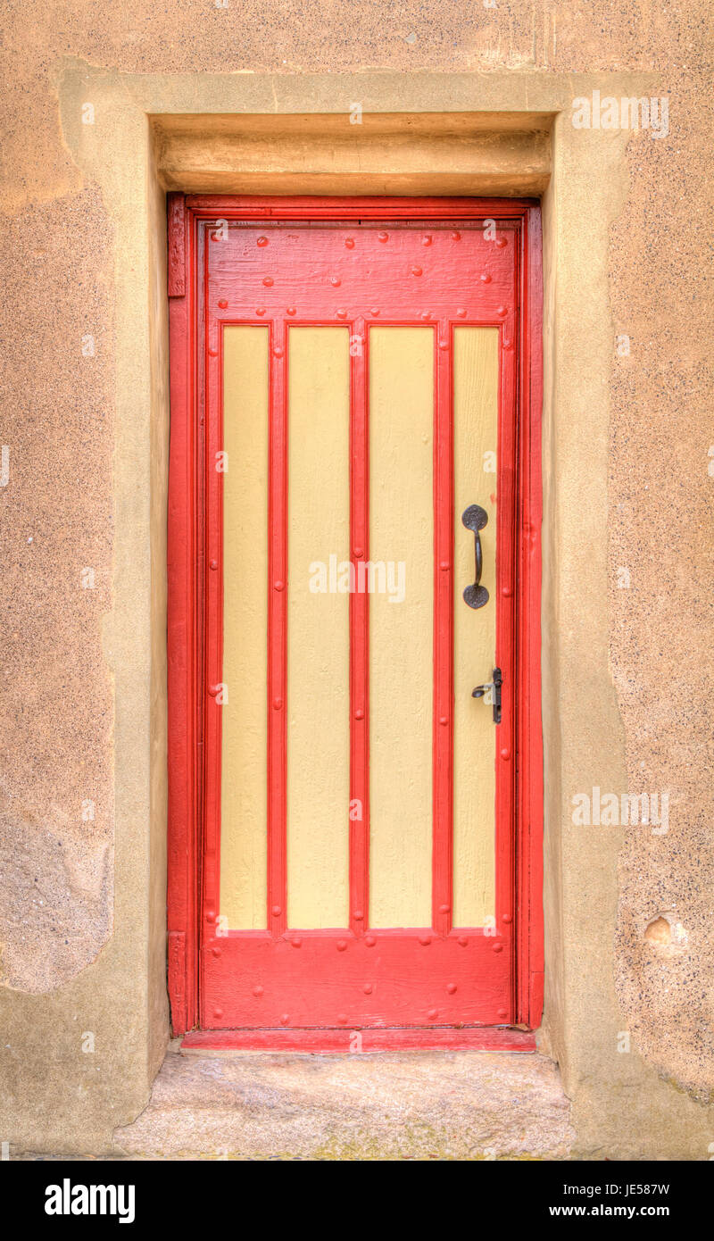 Iron door castle door hi-res stock photography and images - Alamy