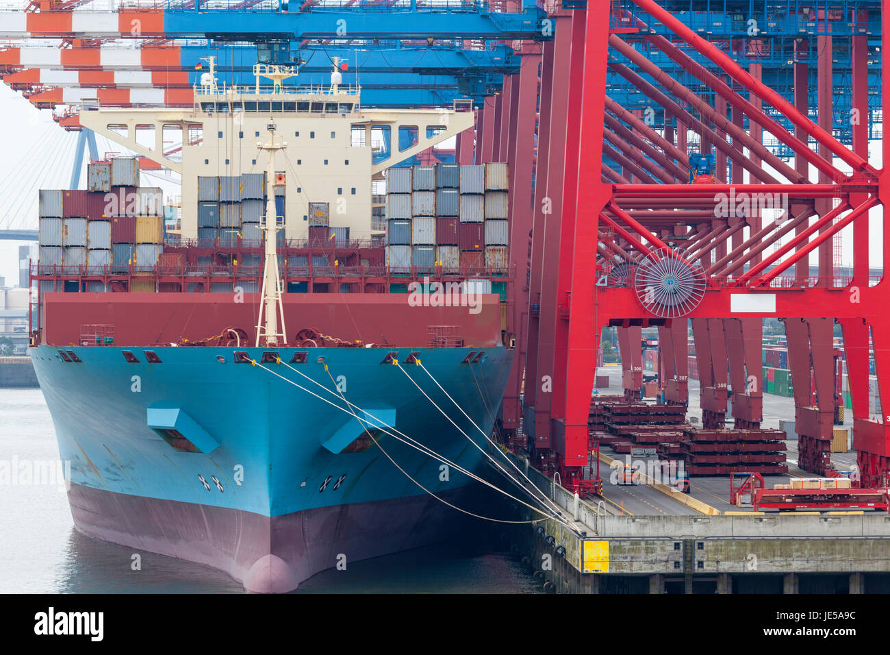 Containerterminal hi-res stock photography and images - Alamy