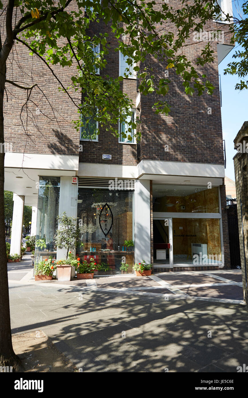 Sloane square road sign hi-res stock photography and images - Alamy