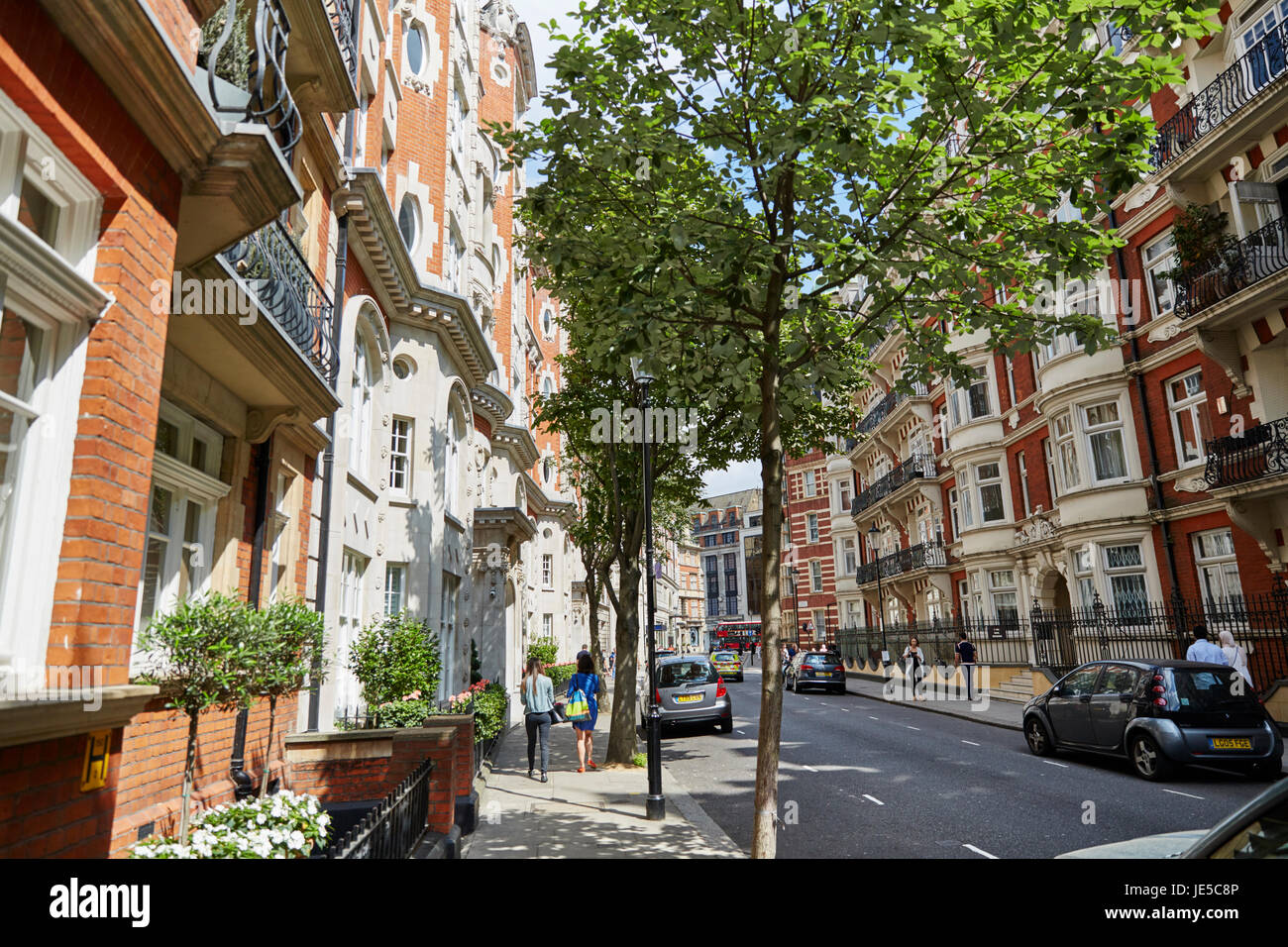 Basil Street, London, UK Stock Photo - Alamy