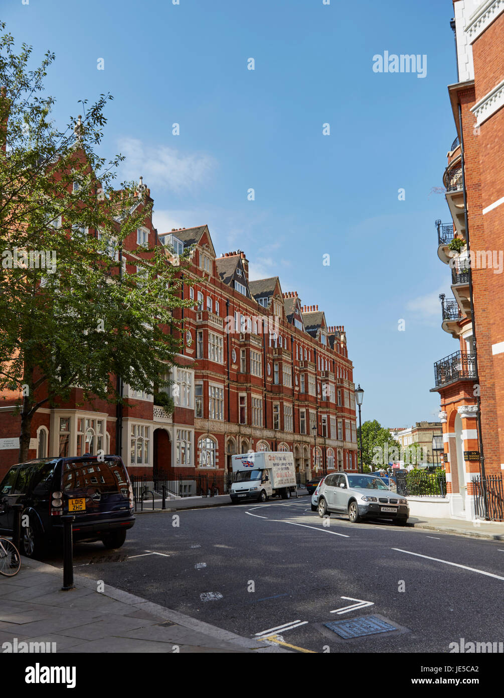 Cadogan Gardens, London, UK Stock Photo - Alamy