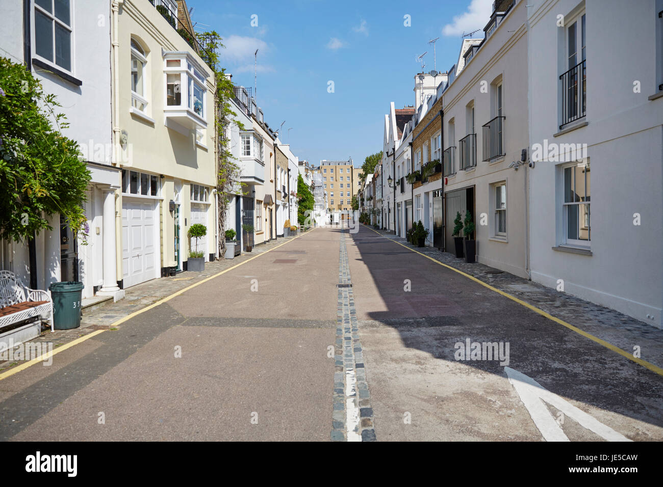 Clabon mews hi-res stock photography and images - Alamy