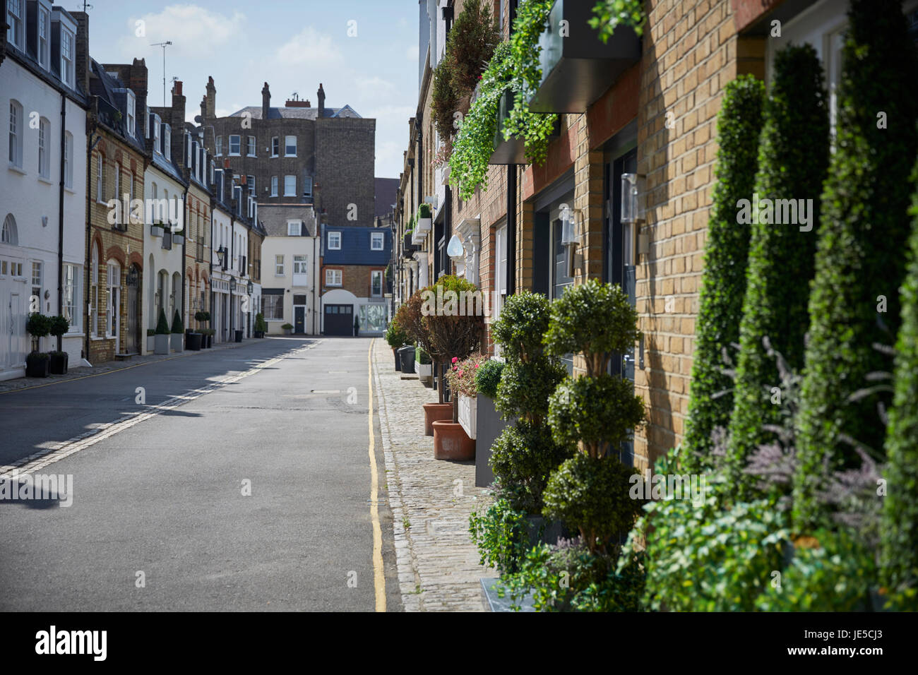 Clabon mews hi-res stock photography and images - Alamy