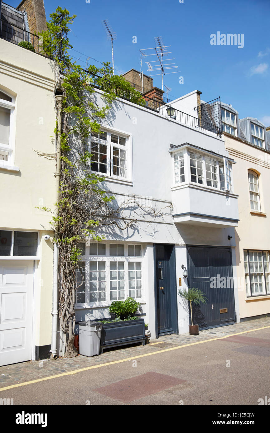 Clabon mews hi-res stock photography and images - Alamy