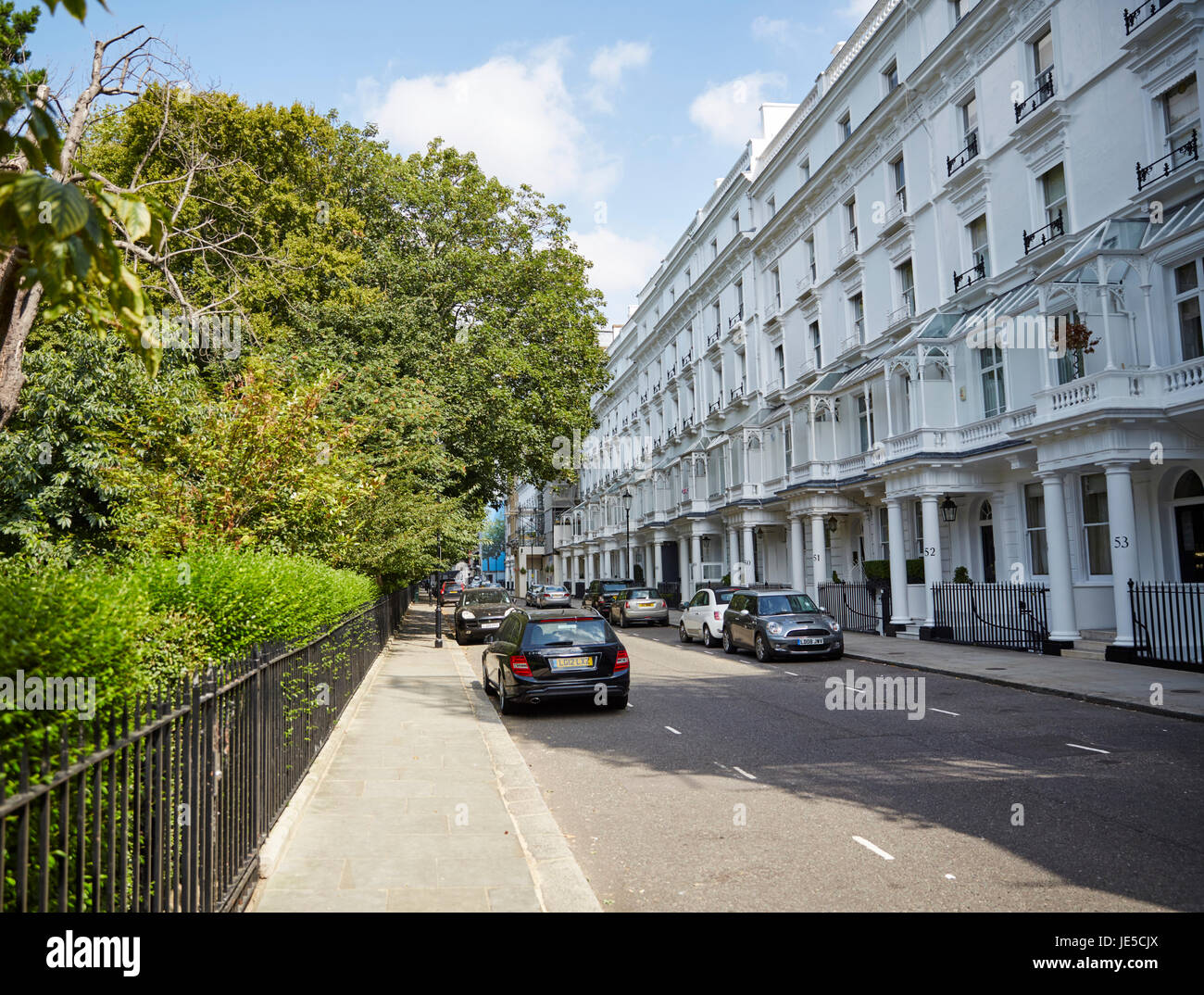 Cadogan Place, London, UK Stock Photo - Alamy