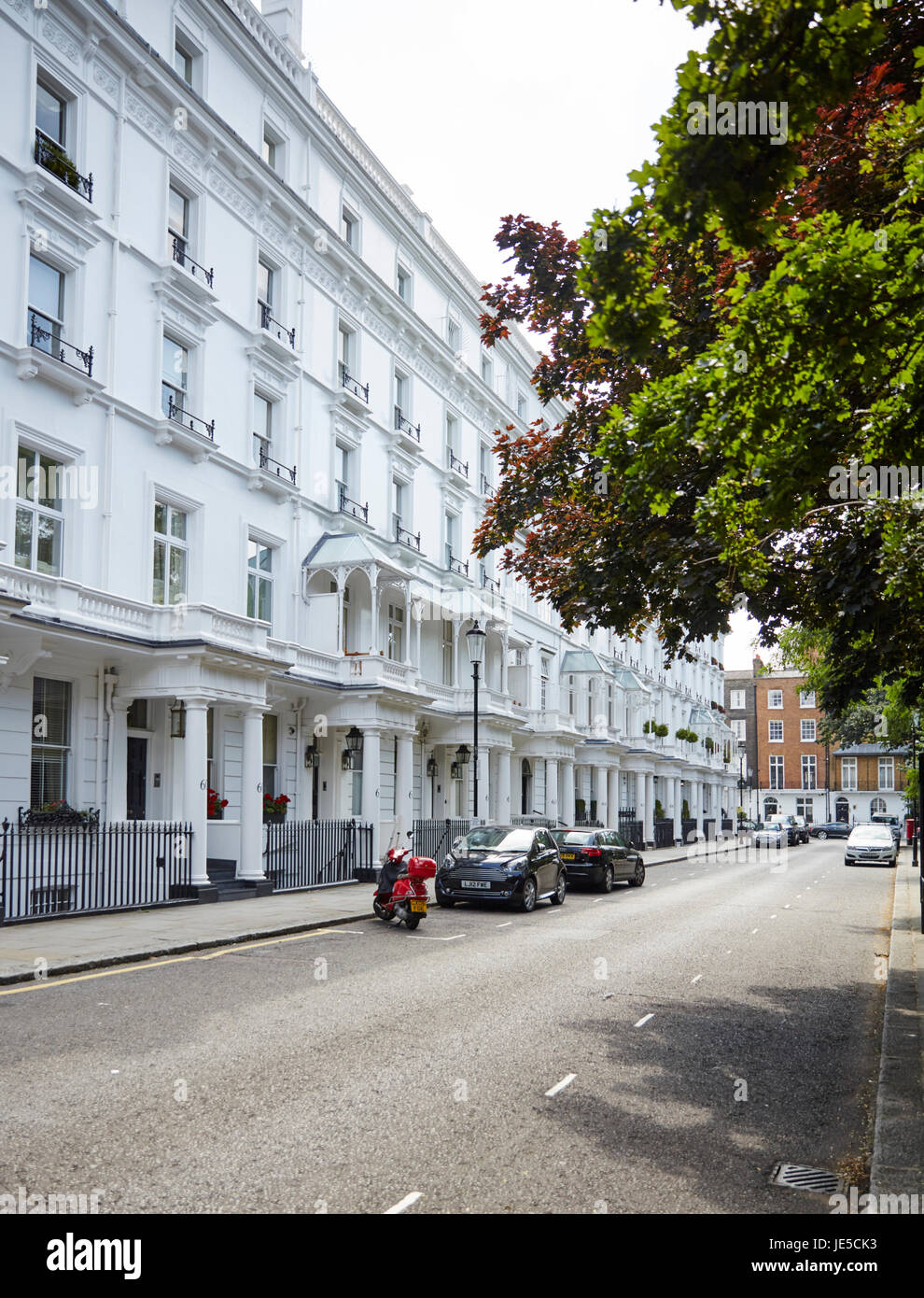 Cadogan place london hi-res stock photography and images - Alamy