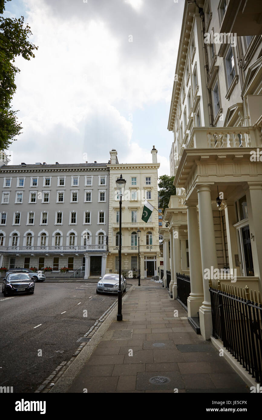Lowndes Square, London, UK Stock Photo - Alamy