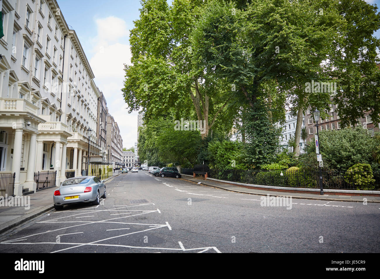 Lowndes Square, London, UK Stock Photo - Alamy