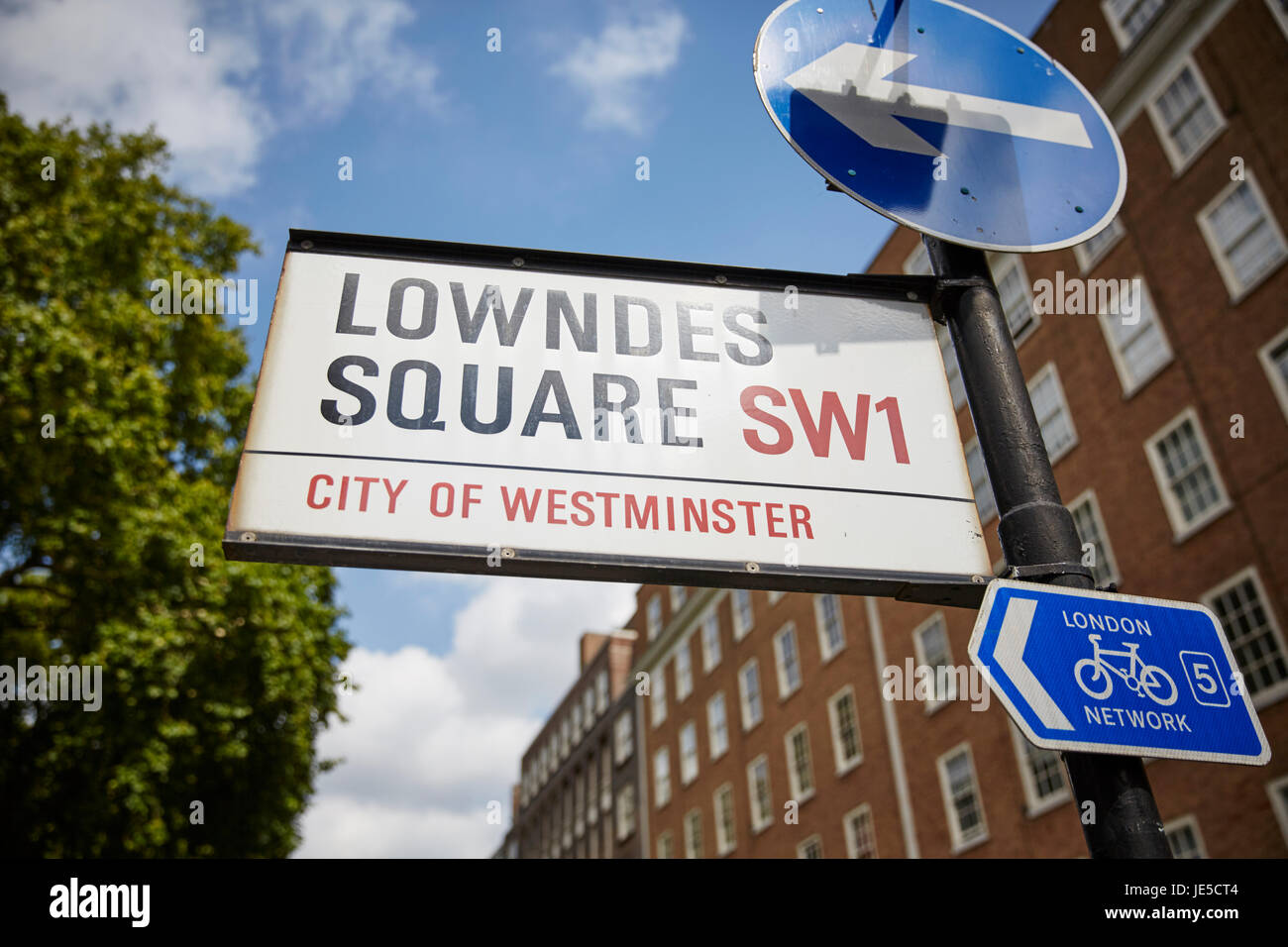 Lowndes Square, London, UK Stock Photo - Alamy