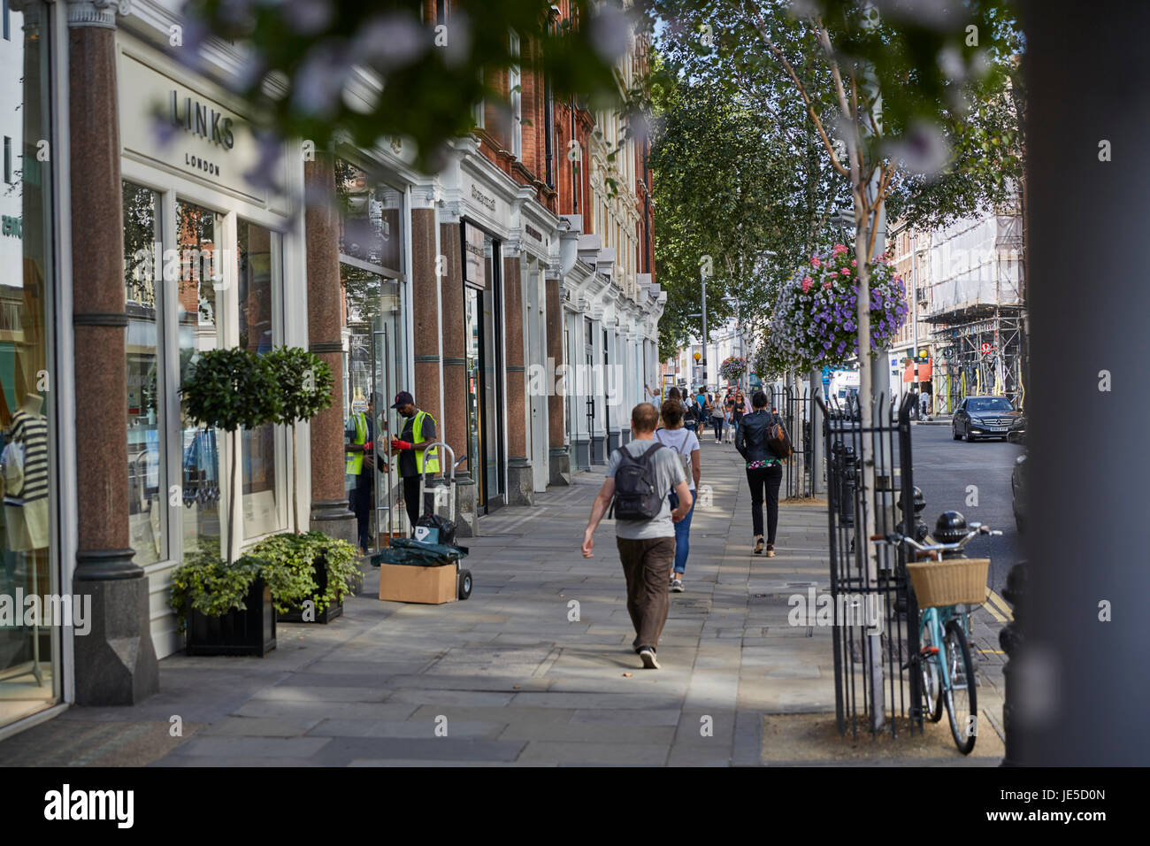 Sloane Square, London, UK Stock Photo - Alamy