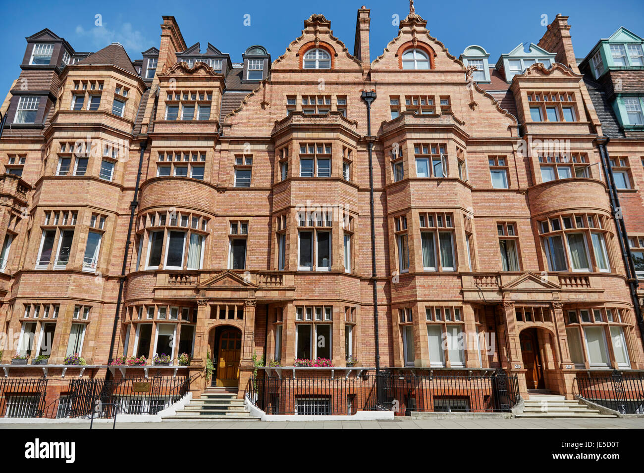 Pont Street, London, UK Stock Photo - Alamy