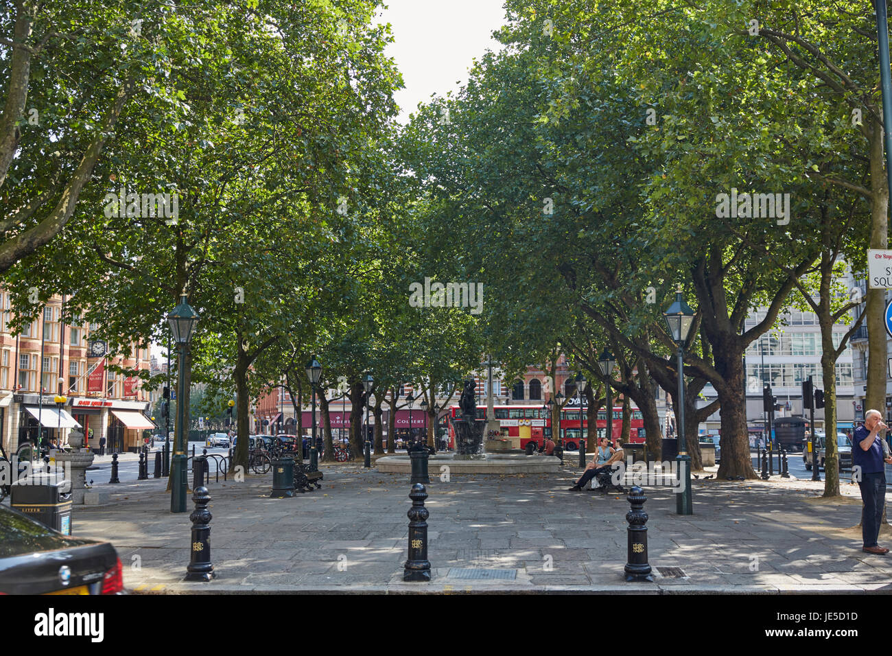 Sloane Square, London, UK Stock Photo - Alamy