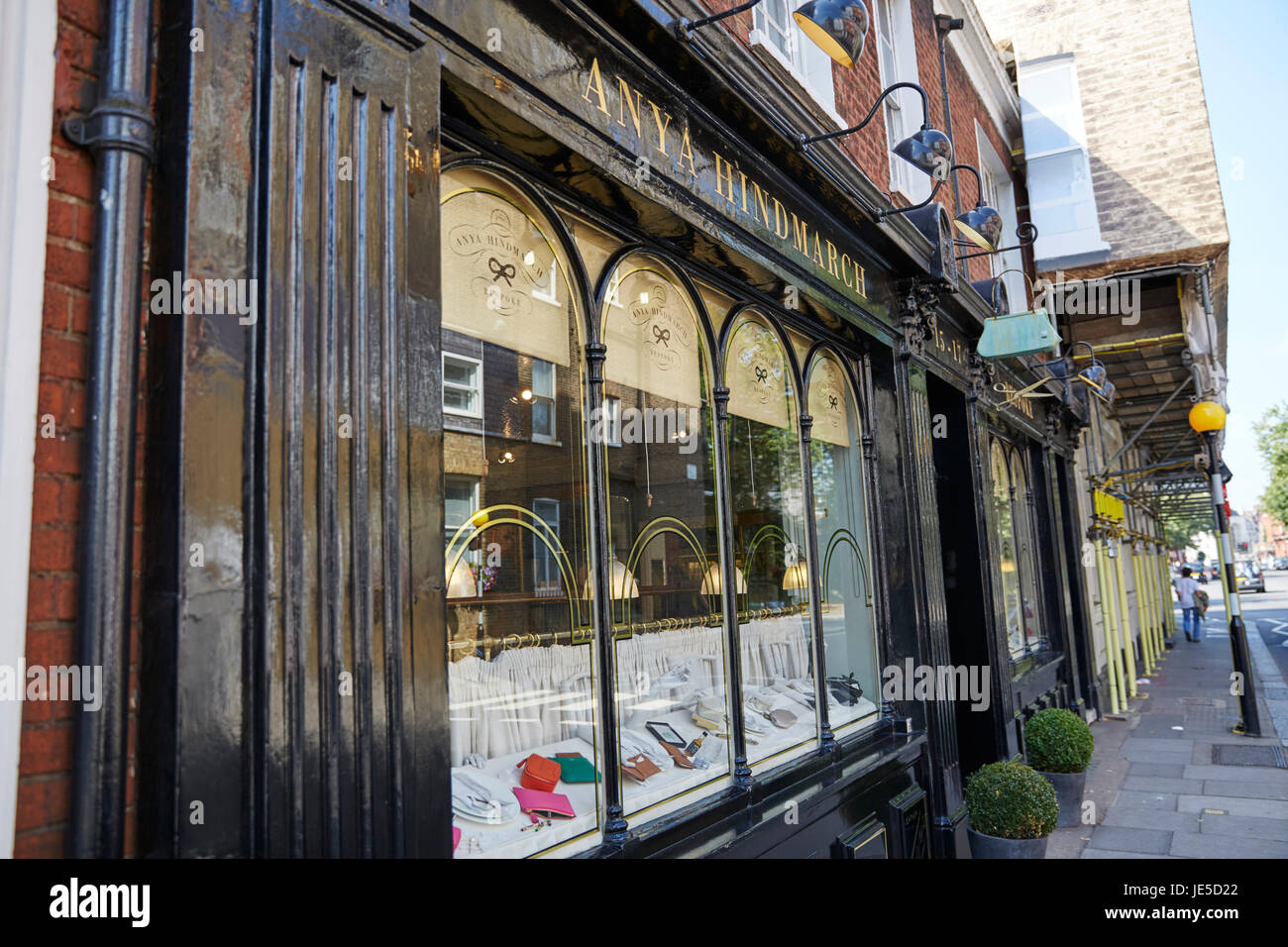 Pont street hi-res stock photography and images - Alamy