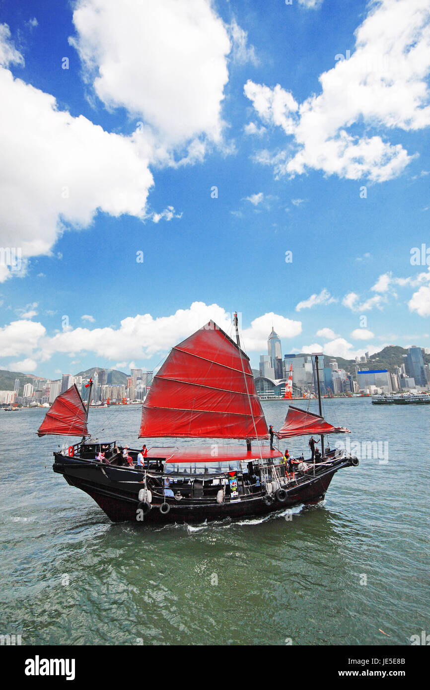 Hong Kong junk boat Stock Photo - Alamy