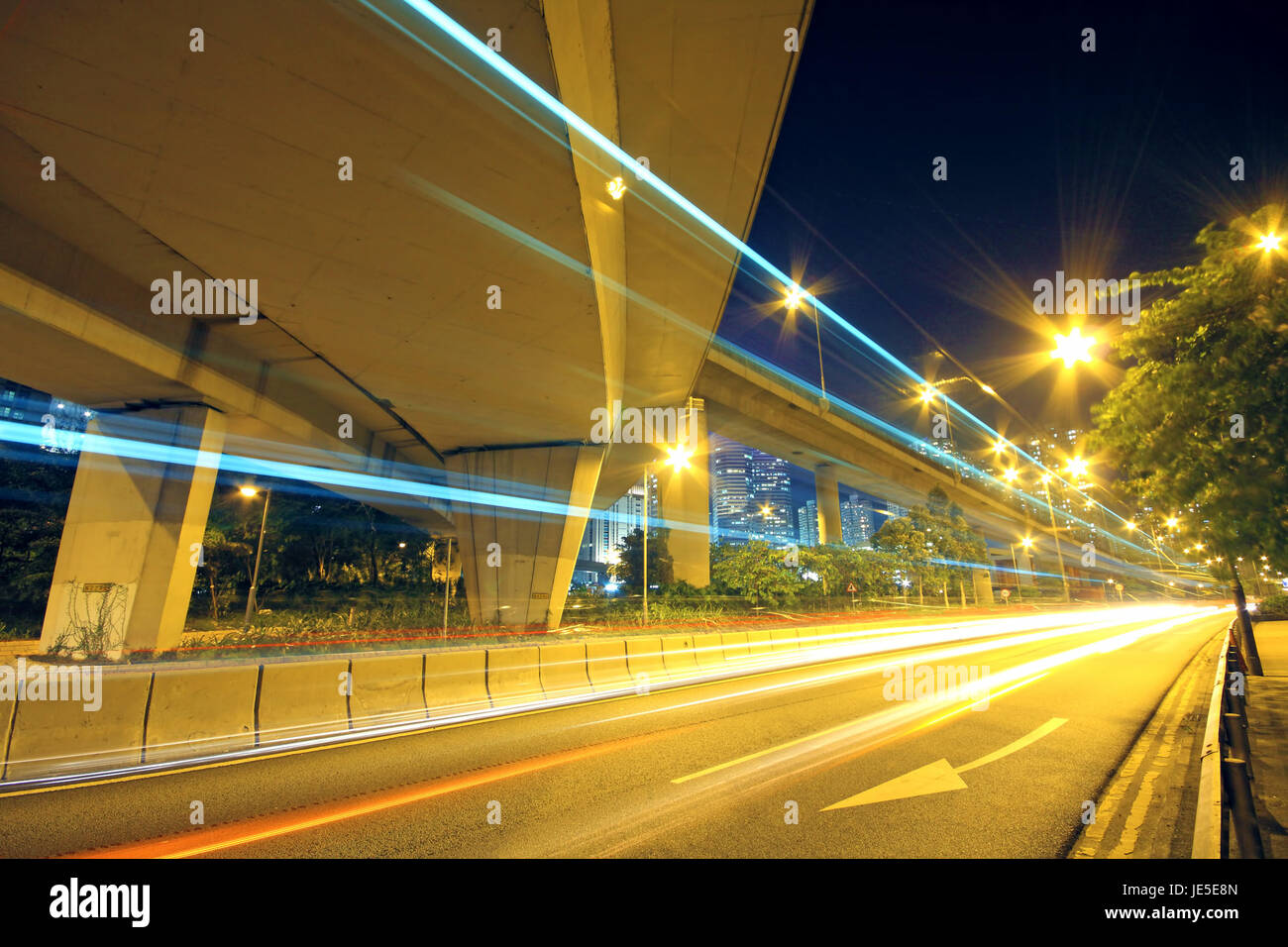 Traffic through the city (traffic seen as trails of light Stock Photo ...